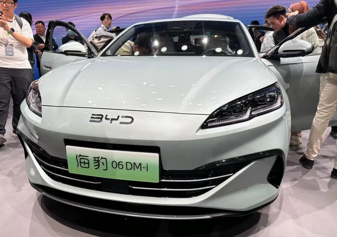 车展速报丨比亚迪秦L、腾势Z9GT、享界S9等18款重磅新能源车登陆北京车展！极氪首发浩瀚-M架构！赛力斯发布魔方平台！-电子工程专辑