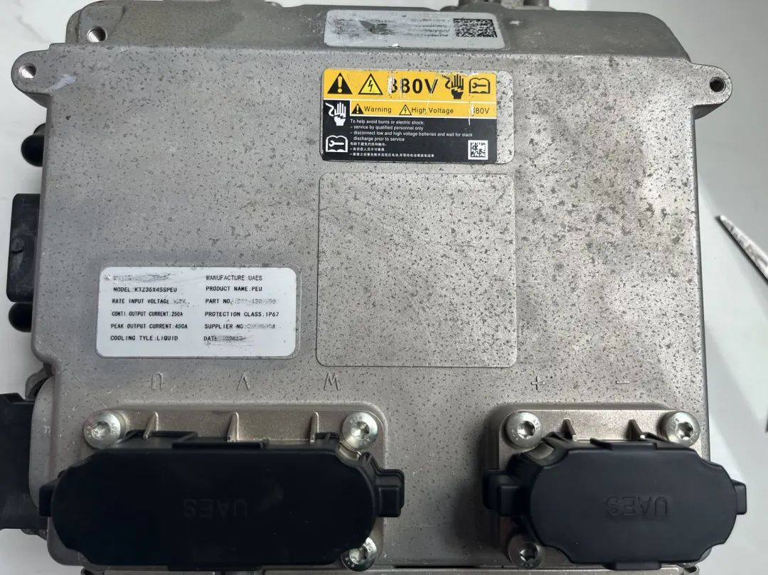 【智享新动力 代售对标样件】新到特斯拉3D1电驱动和高压SiC控制器对标件-电子工程专辑