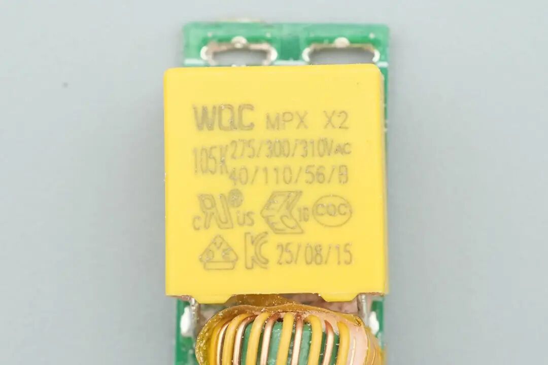 拆解报告：安克Prime智显充Pro 160W氮化镓充电器-EDN 电子技术设计