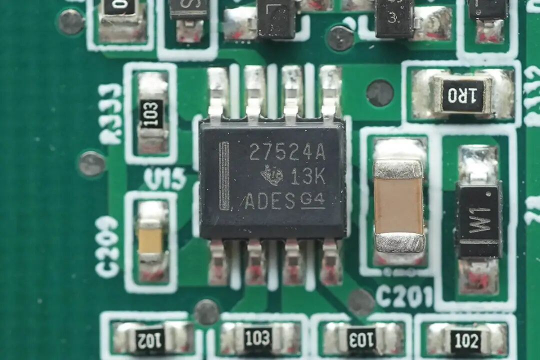 拆解报告：高斯宝电气3000W钛金牌碳化硅服务器电源-EDN 电子技术设计