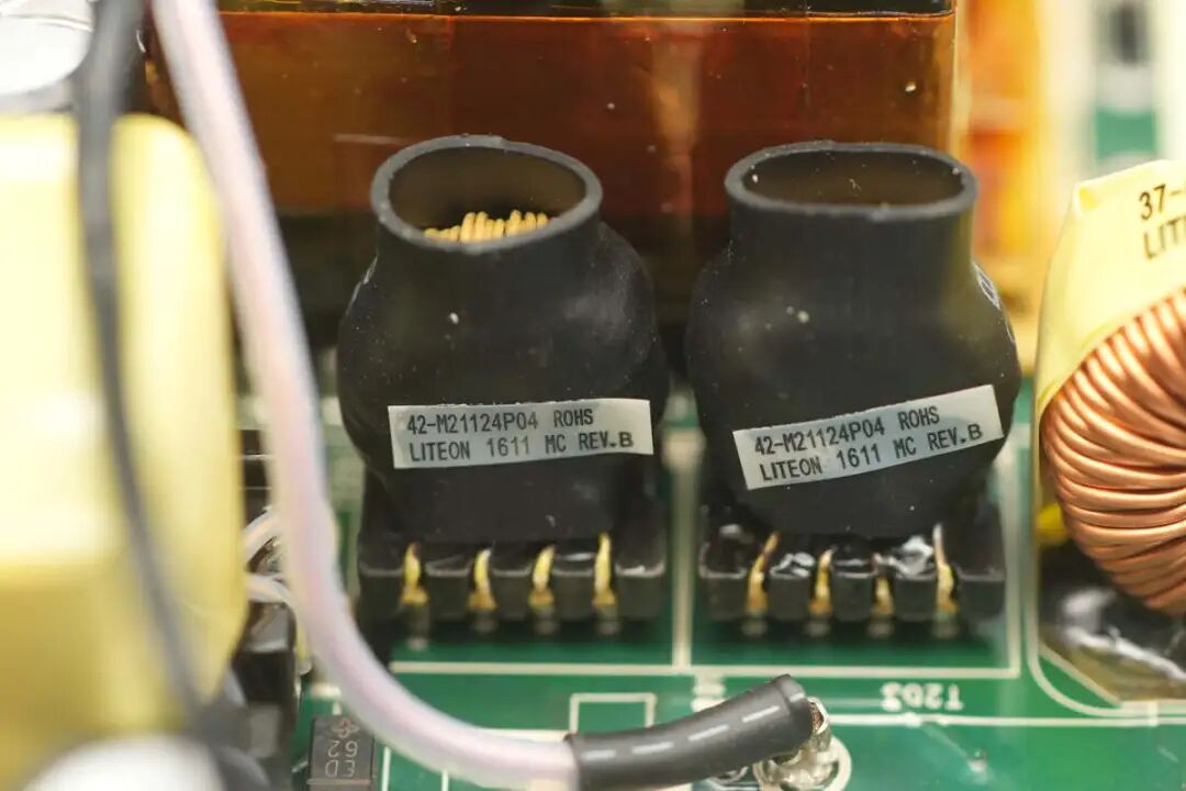 拆解报告：光宝1600W碳化硅白金牌服务器电源-EDN 电子技术设计