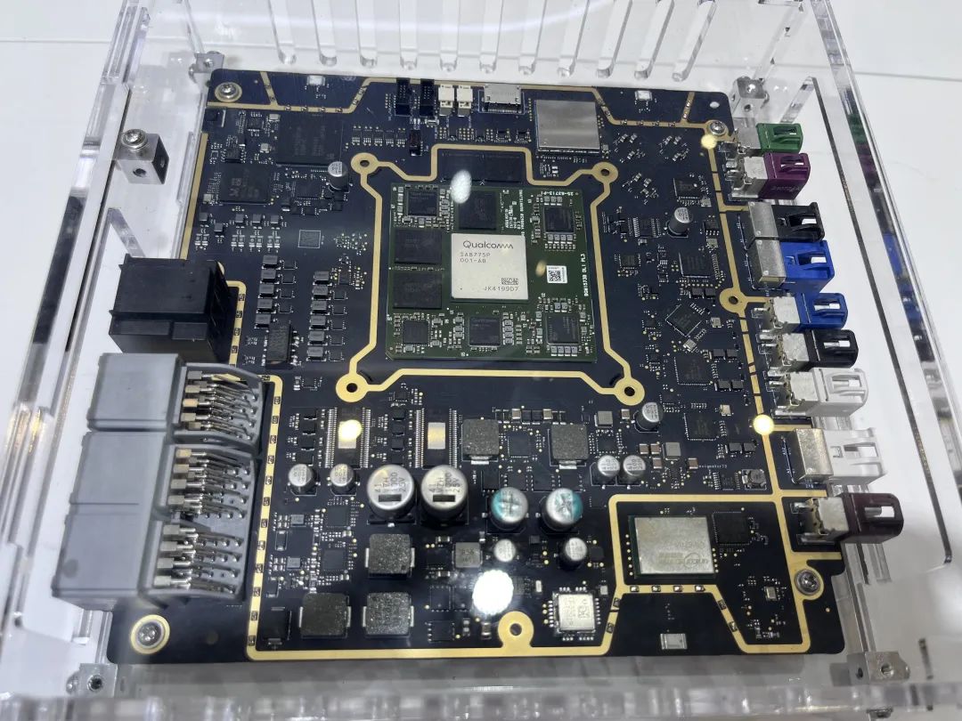 从芯片看OneBox，OneChip舱驾一体域控的发展-电子工程专辑