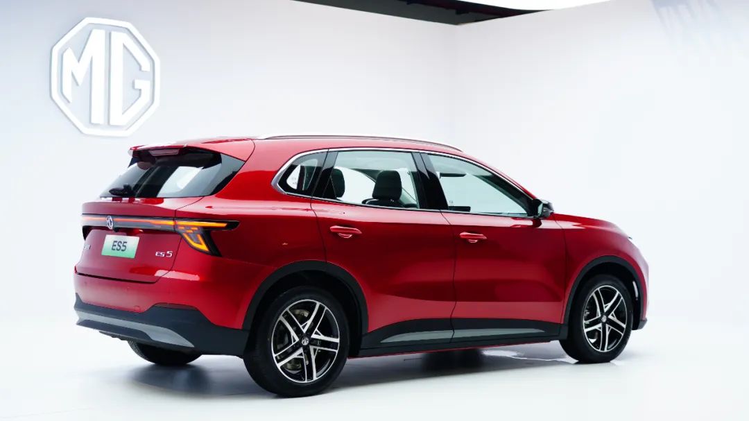 今日新闻丨零跑CEO朱江明：三年后国内纯燃油车不复存在！MGES5亮相！广汽埃安与Momenta签署战略合作协议！-电子工程专辑