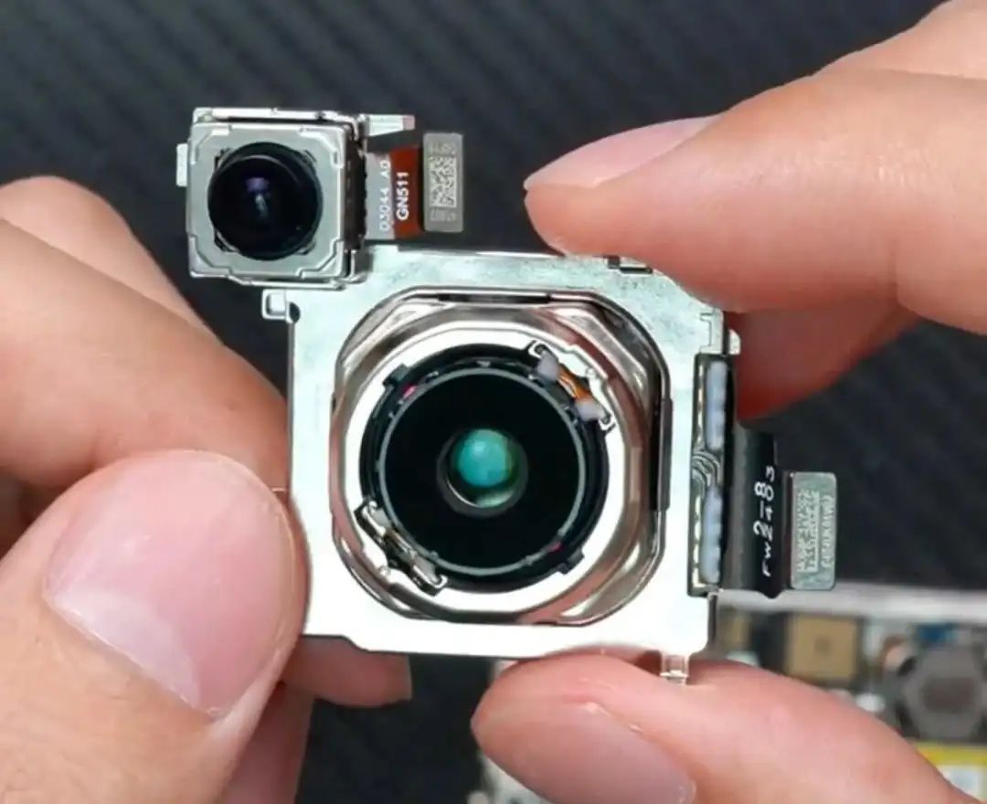 华为Pura70拆解大揭秘：这些芯片也都是国产！-电子工程专辑