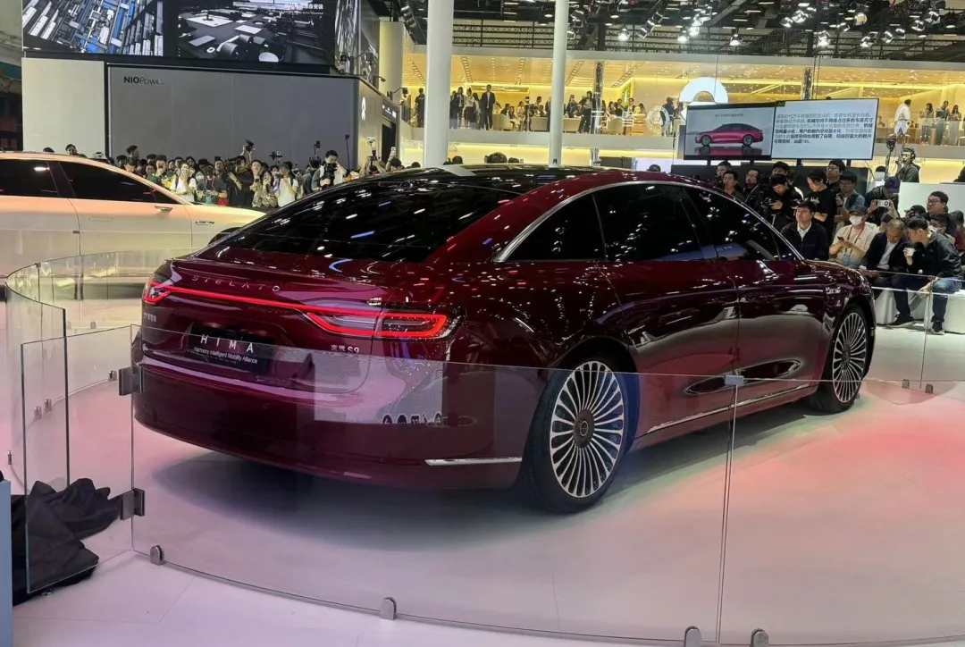 车展速报丨比亚迪秦L、腾势Z9GT、享界S9等18款重磅新能源车登陆北京车展！极氪首发浩瀚-M架构！赛力斯发布魔方平台！-电子工程专辑