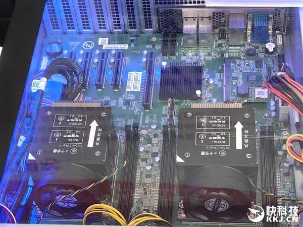 龙芯3C6000系列揭秘：64核超越三代至强只是开始！下代媲美7nm x86-电子工程专辑