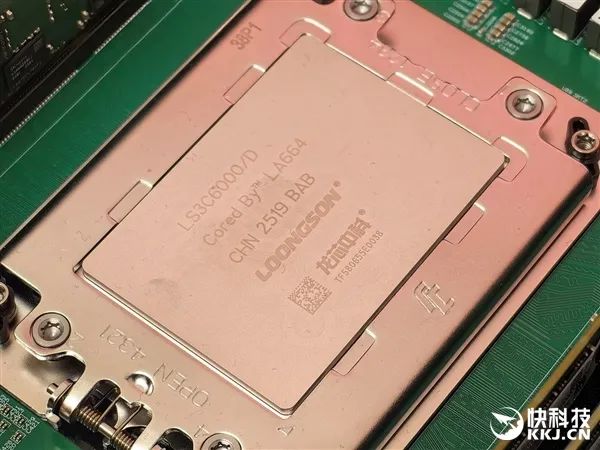 龙芯3C6000系列揭秘：64核超越三代至强只是开始！下代媲美7nm x86-电子工程专辑