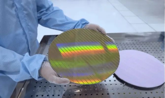 2028年全球12英寸晶圆月产能将达1110万片，7nm及以下产能将增长69%-电子工程专辑