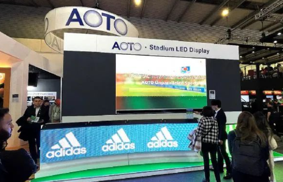 MicroLED天花板式技术突破奥拓电子P0.3产品全球首发-电子工程专辑