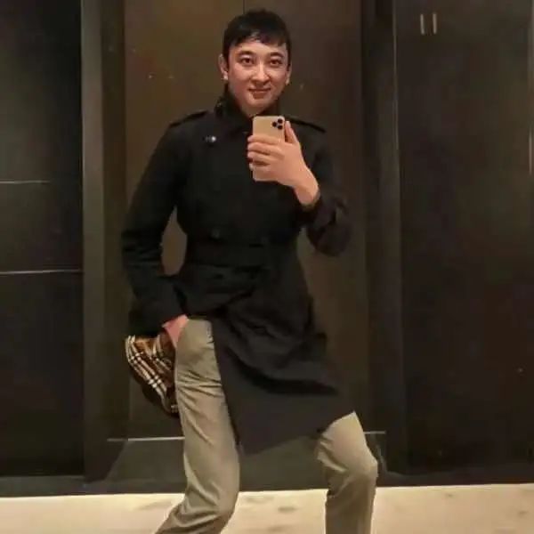 DeepSOCIAL：基于YOLOv4的人群距离监测！集检测、跟踪以及逆透视映射一体的系统！-电子工程专辑